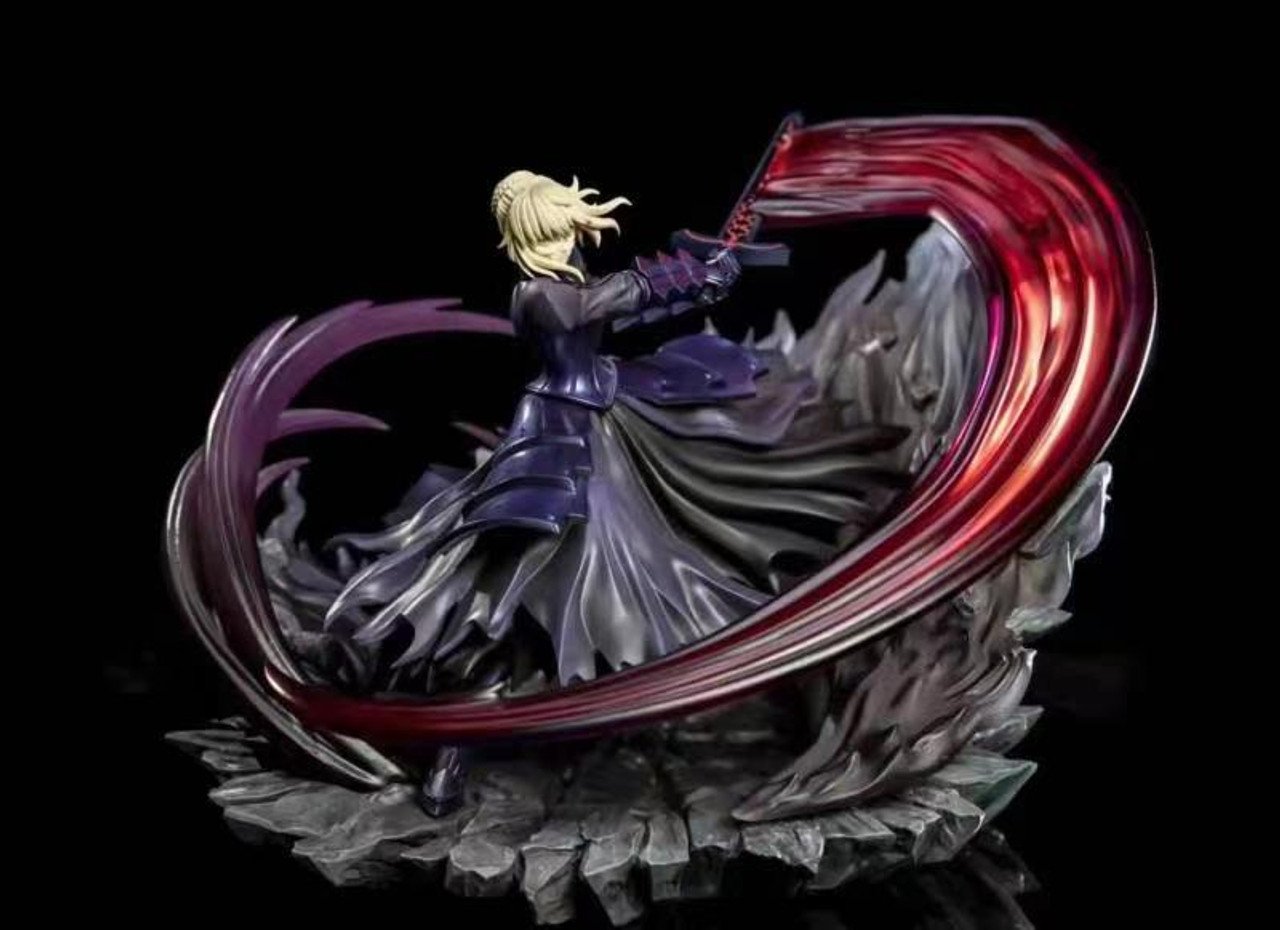 Epic Studio – Saber Alter @ Statue